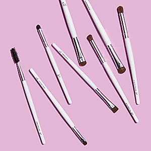 e.l.f. Eyeshadow Brush, Vegan Makeup Tool, For Precision Application and Flawless Blending, Contouring & Defining