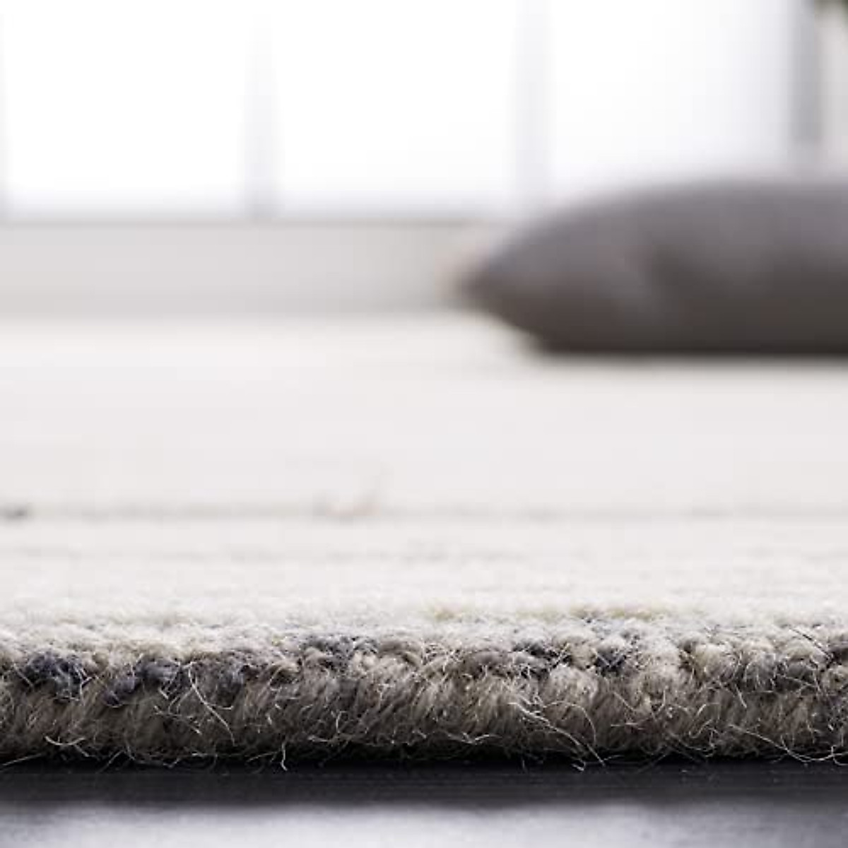 Safavieh Metro Collection 8' x 10' GreyIvory MET995F Handmade Premium Wool Living Room Dining Bedroom Area Rug