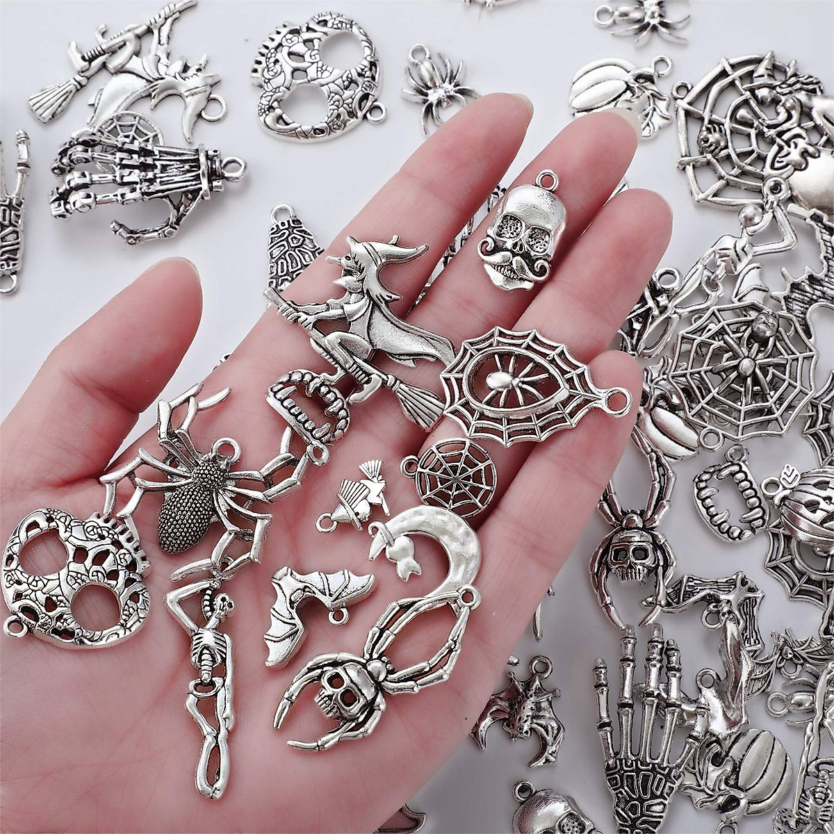 Hicarer 80 Pieces Halloween Charms Pendants Antique Silver Pendants Halloween Jewelry Making Accessory for DIY Necklace Bracelet