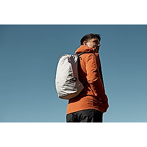 Bellroy Lite Daypack (lightweight performance backpack) - Chalk