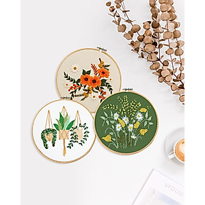 Santune 3 Sets Embroidery Starter Kit with Pattern and Instructions, Cross Stitch Set, Stamped Embroidery Kits with 3 Embroidery Clothes with Pattern, 1 Embroidery Hoops