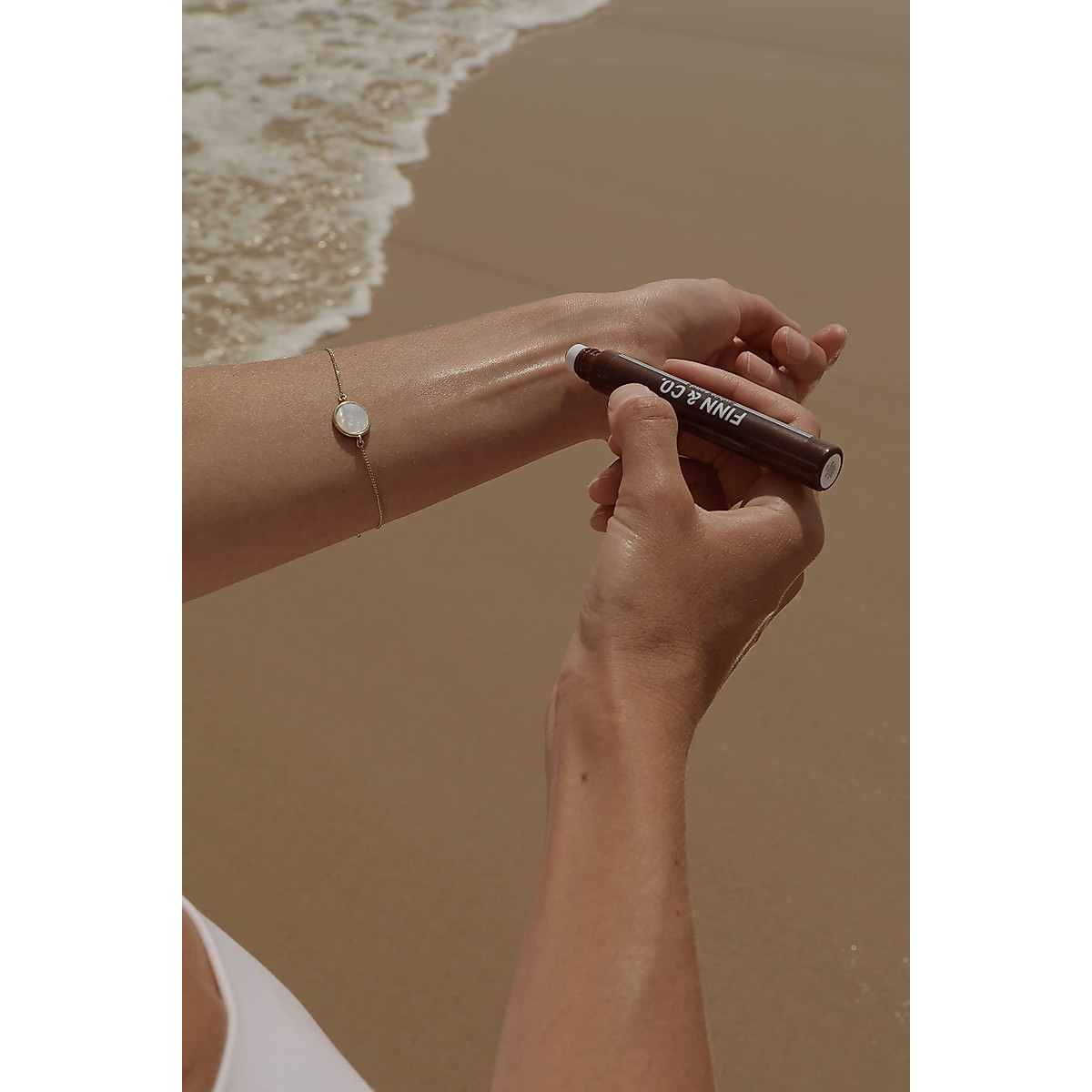 FINN & CO. White Sand Luxury Rollerball Fragrance Oil for Women and Men (.34 oz / 10 mL)