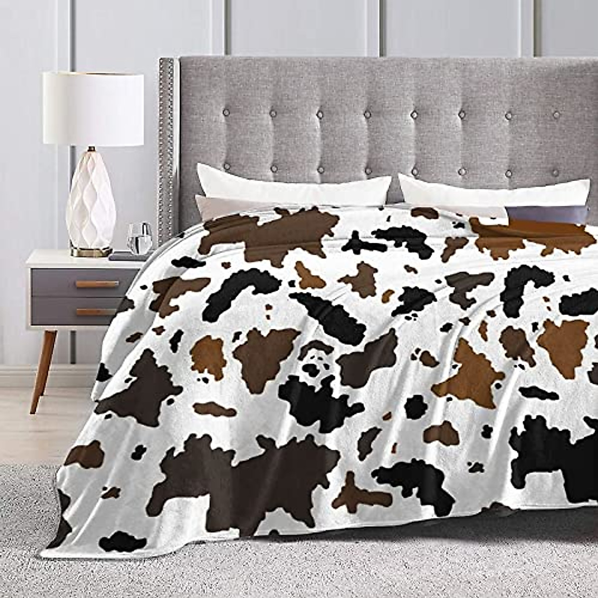 Artfuy Cow Print Blanket Microfiber Fleece Throw Blanket Lightweight Soft Cozy Sherpa Plush Bed Blankets for Bed Chair Sofa Couch Bedroom 40"X50"