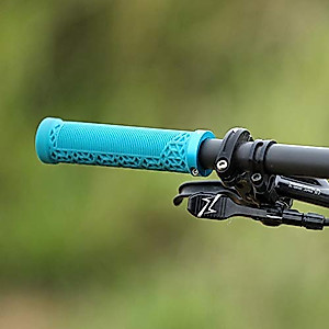 Funn Hilt Mountain Bike Handlebar Grips with Single Lock On Clamp, Lightweight and Ergonomic Bicycle Handlebar Grips with 22 mm Inner Diameter, Unique Patterned Bicycle Grips for MTB/BMX (Purple)