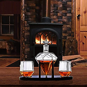 Whiskey Decanter Diamond shaped With 2 Diamond Glasses & Mahogany Wooden Holder – Elegant Handcrafted Crafted Glass Decanter For Liquor, Scotch, Rum, Bourbon, Vodka, Tequila – Great Gift Idea – 750ml