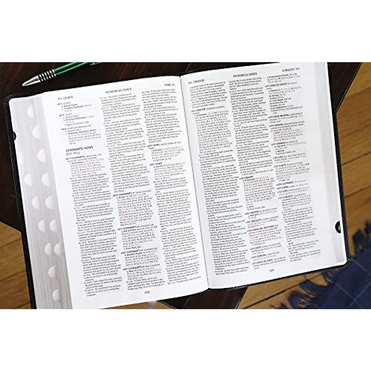 NIV, Thompson Chain-Reference Bible, Large Print, European Bonded Leather, Black, Thumb Indexed, Red Letter, Comfort Print