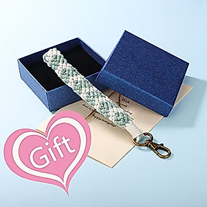 Sither Boho Macrame Keychain for Women Handmade Keychain Bracelet Keyring Wristlet Macrame Keychain Holder for Gift(green)