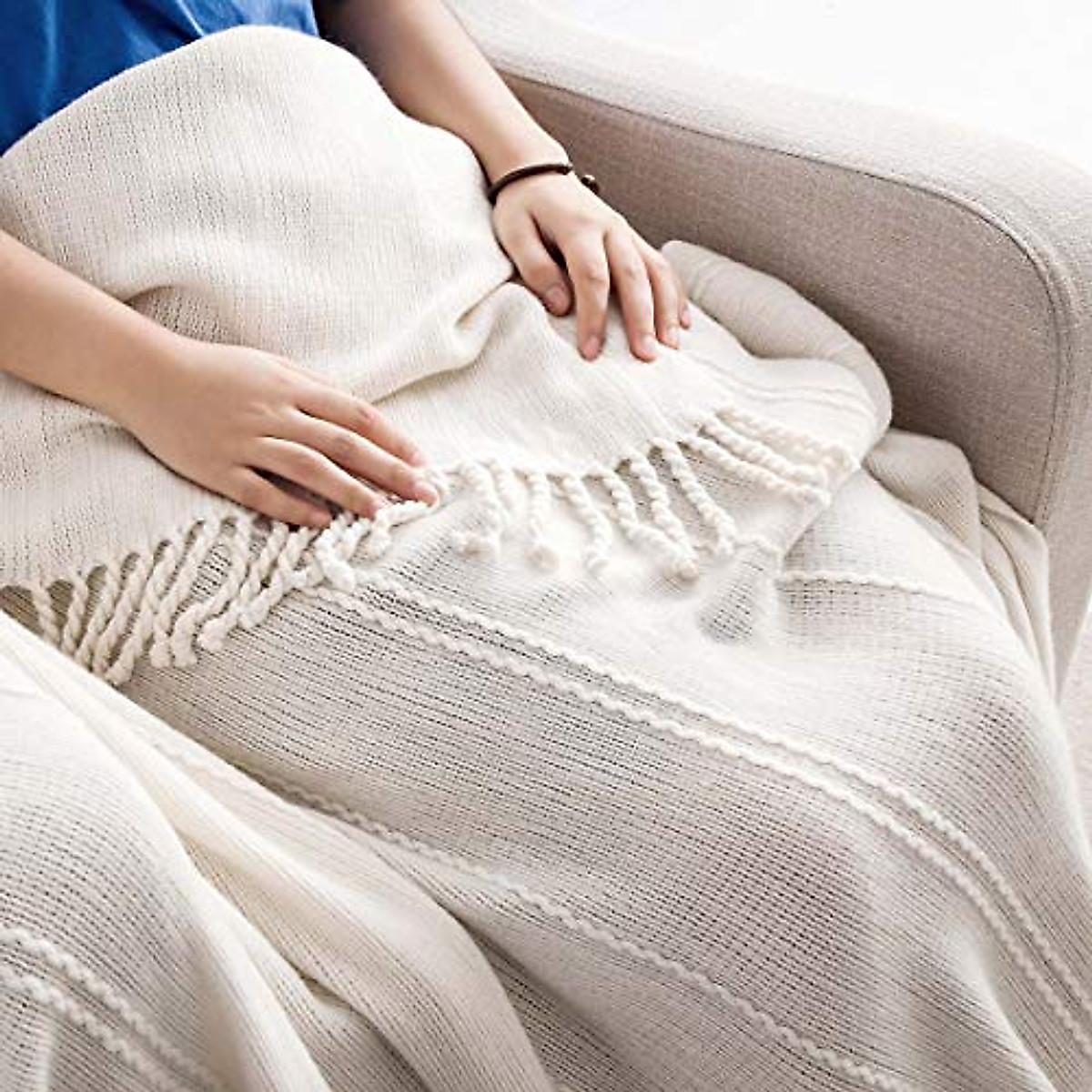 Revdomfly Knitted Throw Blanket White Farmhouse Woven Blankets with Fringe Tassels for Couch Bed, 47" x 67", White