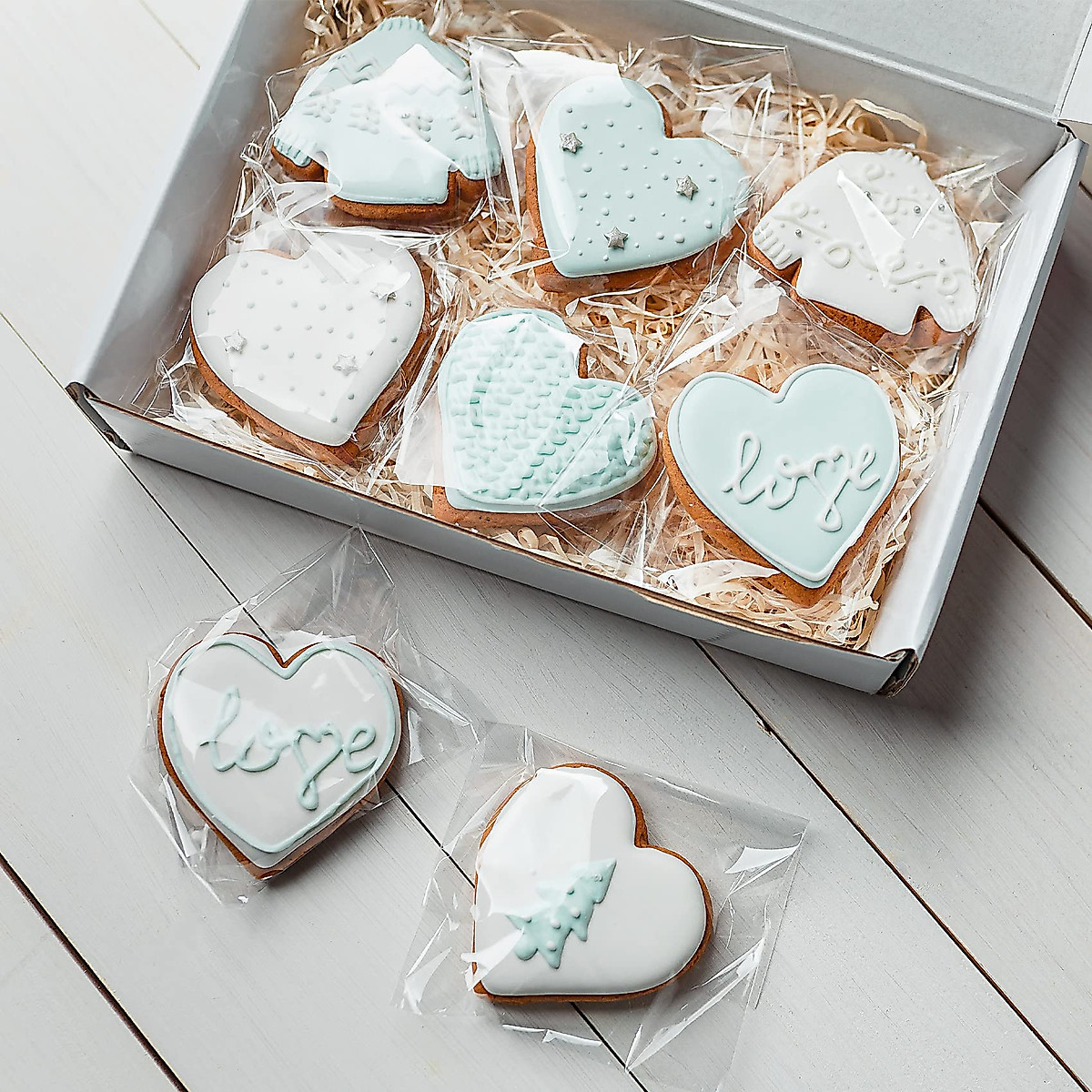 Morepack Cookie Bags for Gift Giving,Self Sealing Cellophane Bags 4x4 Inches,Clear Resealable Cellophane Bags Self Adhesive Individual Cookie Bags for Packaging 200Pieces