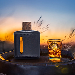 Garybank Handmade Genuine Leather Hip Flasks for Liquor for Men, Glass Whiskey Flask with Funnel & Wood Lids Leakproof for Hennessy Liquor & Spirits, Premium Whiskey Set Gifts Idea (Black, 200ml)