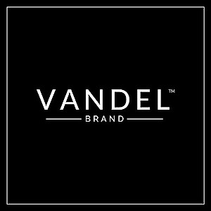 Vandel AirPod Case Cover for Women. Designer Apple AirPods Case for Women EarPods 2nd Generation & 1st Gen Hard Case with Aesthetic Design Case Keychain, for Women, Girls