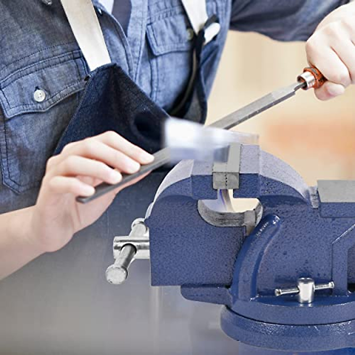 LFGUD 6" Bench Vise, 6" Jaw Width 6.5" Jaw Opening 360° Swivel Base Clamp Table Vise Heavy Duty Bench Vise for Woodworking, Cutting Conduit, Drilling, Metalworking, Home Workshop Use and DIY Jobs