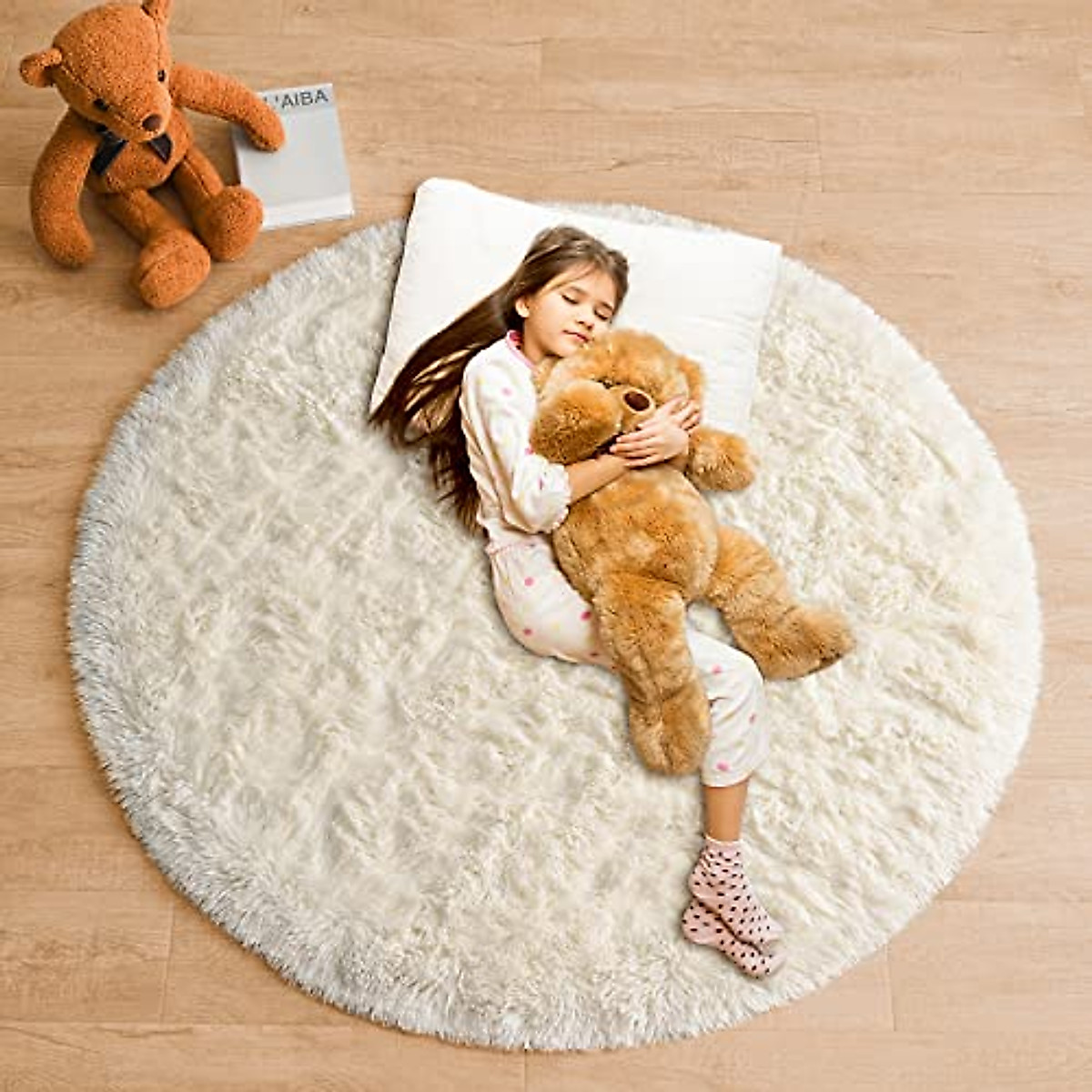 Goideal Soft Round Shaggy Rug, 4 x 4 Feet Cream Fluffy Circle Rug for Boys Girls, Fuzzy Cute Bedroom Rug, Circle Plush Floor Carpet for Nursery Room Decor