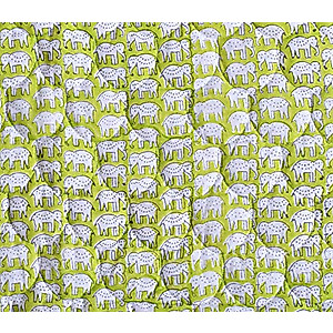 SHIRANYA Unisex Blanket - Animal Print Cotton Baby Quilt Soft Cot Comforter Crib Blanket for All Seasons - Parrot Green - 40"x50"