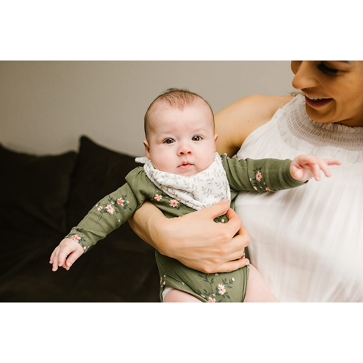 Lulujo Soft Cotton Baby Bib, 2 Pack, Daisies/Greenery