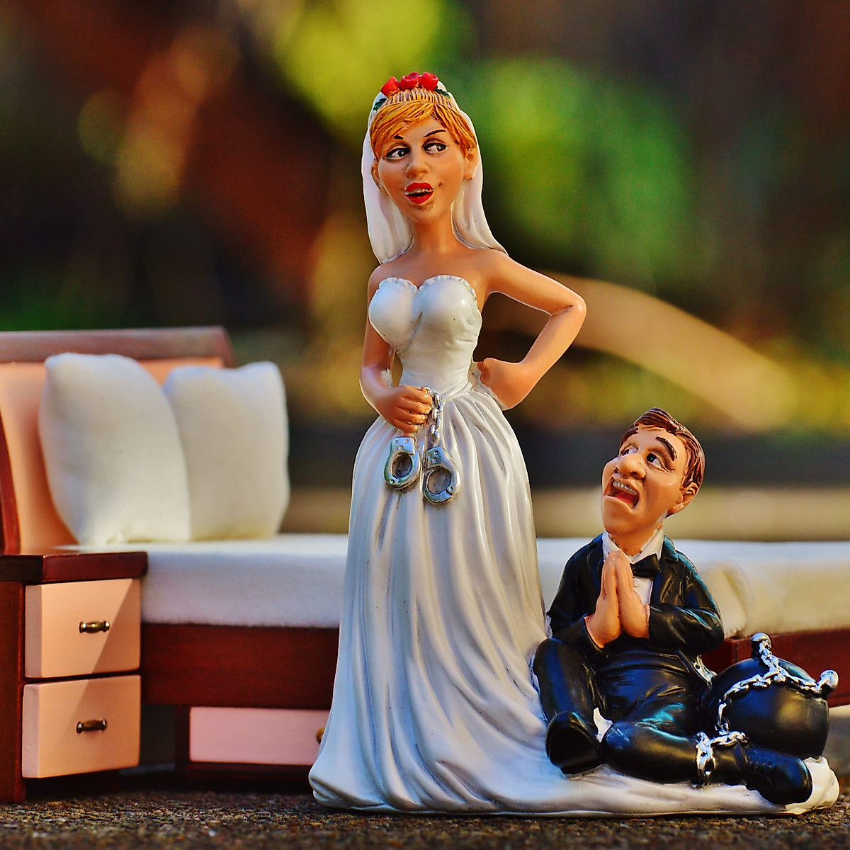 HUALIXUAN Metal Play Handcuffs, Hand Cuffs Police, Toy Handcuffs for Kids (Black)