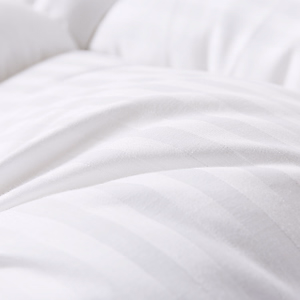 BEIVIG Breathable Mattress Topper, Soft Plush Full Mattress Pad, Extra Thick Quilted Pillow Top with Fluffy Down Alternative Fill and 400TC Cotton Cover for Back Pain Relief and Support(White,54"x75")