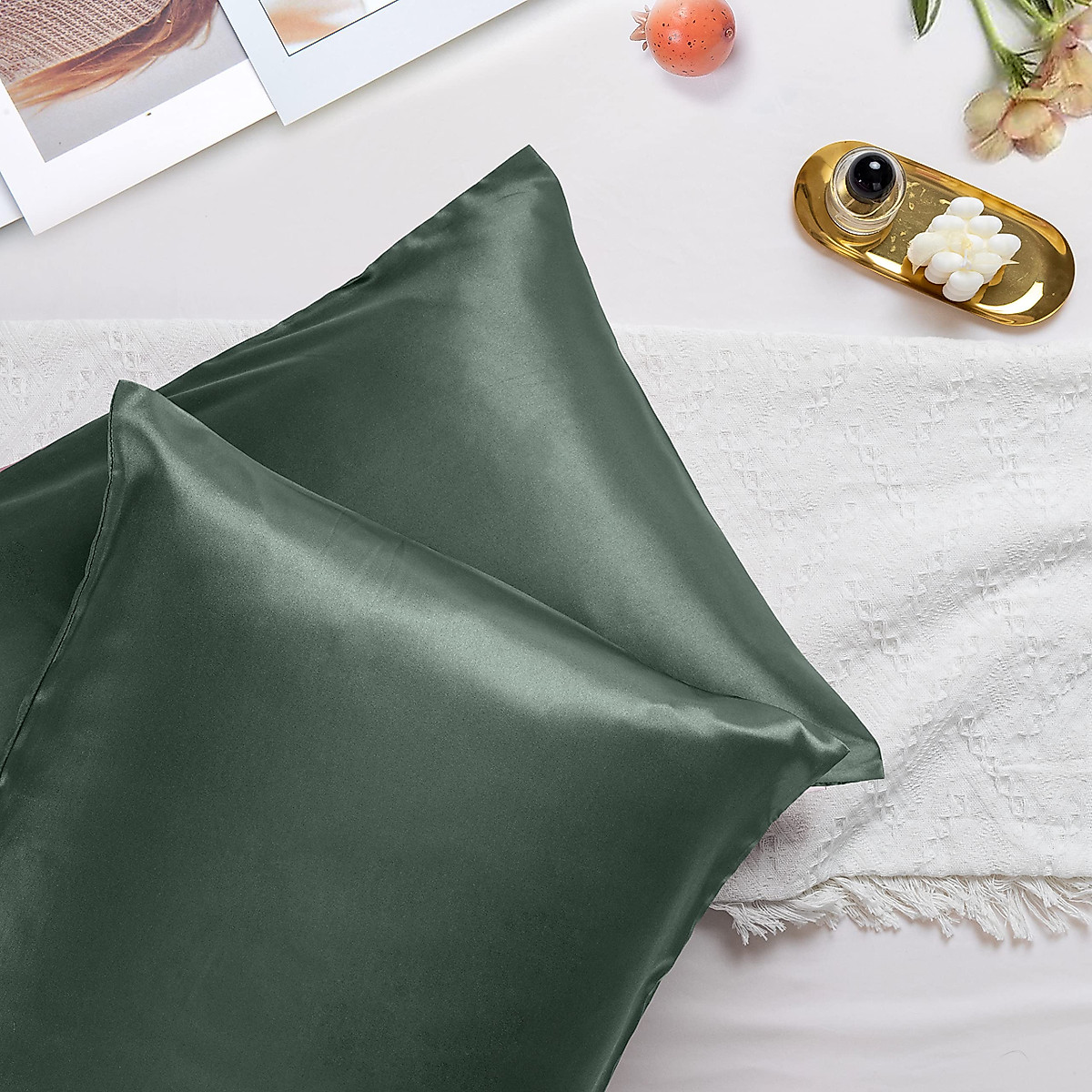 Vonty 2Pcs King Satin Pillowcases - 20x40 Pillow Cases, Forest Green Pillow Cases for Skin Friendly and Hair Protection - Cooling & Silky Satin Pillow Covers with Envelop Closure