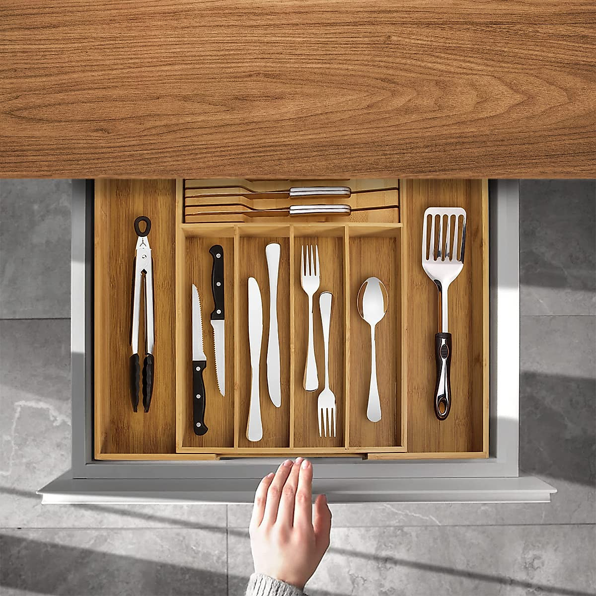 TAOUNOA Bamboo Drawer Organizer - Expandable Utensil Organizer Adjustable Silverware Organizer for Kitchen Drawers, Cutlery Organizer with Removable Knife Block