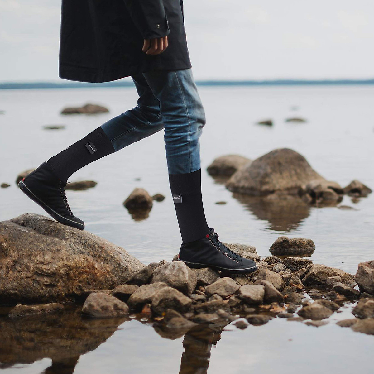 RANDY SUN Waterproof Breathable Merino Wool Lined Socks, Unisex All Climate Outdoor Sport Cushioned Socks for Hiking Trekking Camping Black XS 1 Pair