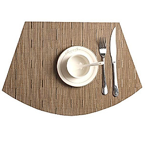 SHACOS Round Table Placemats Set of 4 Wedge Placemats Heat Resistant Round Table Mats Wipe Clean (4, Tan)