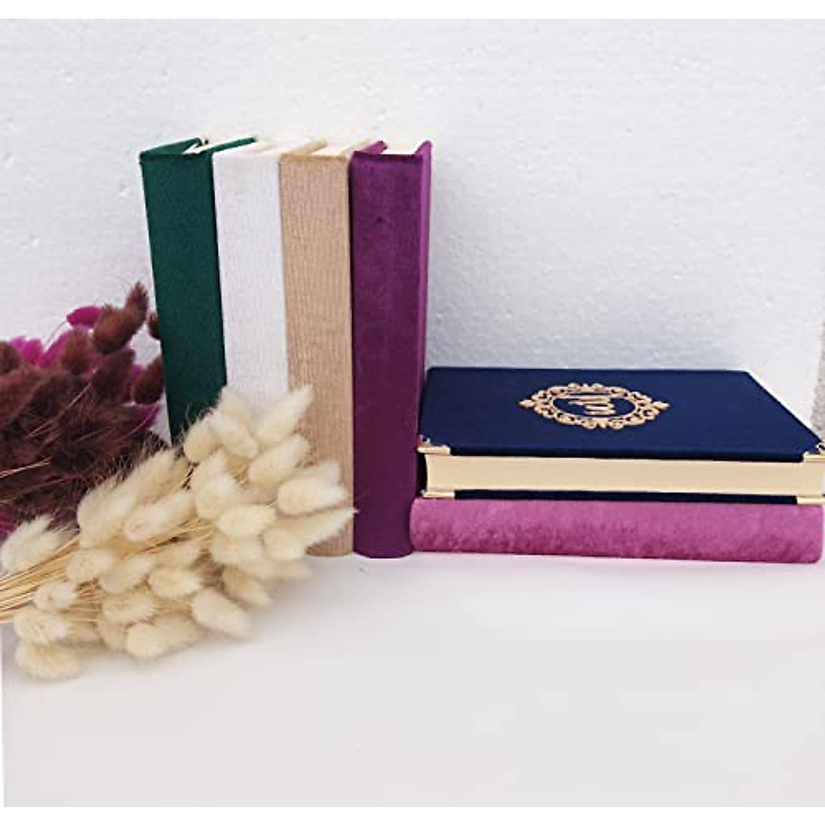Full Quran Prayer Rug Gift Set, Arabic Velvet Covered Quran (Size: 6.70 x 4.70 İnc / 17 x 12 cm) and Beads I Perfect Islamic Gift for Men&Women | Prayer Mat| Holy Quran (Gold), S1