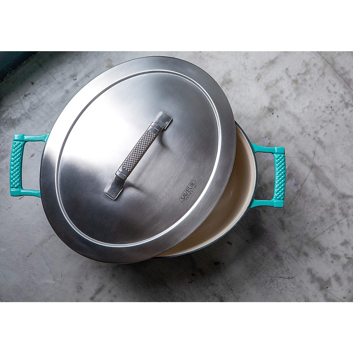 SAVEUR SELECTS Enameled Cast Iron 6-Quart Oval Roaster with Stainless Steel Lid, Saveur Blue, Voyage Series