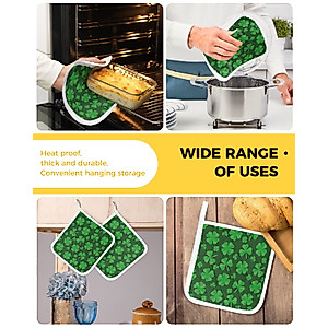 2 Pack Pot Holders for Kitchen,St. Patrick's Day Green Shamrock Heat Proof Potholder Hot Pads Trivet,Four Leaf Clover Black Back Seamless Washable Coaster Potholders for Cooking Baking Grilling