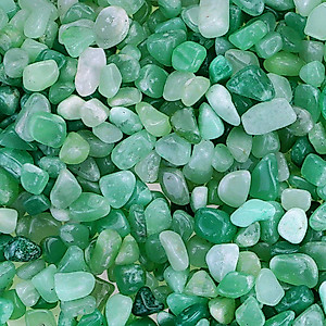 Twdrer 2lb/950g Small Natural Green Aventurine Tumbled Chips Crushed Stone Irregular Shaped Quartz Rock Healing Reiki Crystal Gemstone for Jewelry Making Garden Aquarium Vase Plant Decoration(Green)