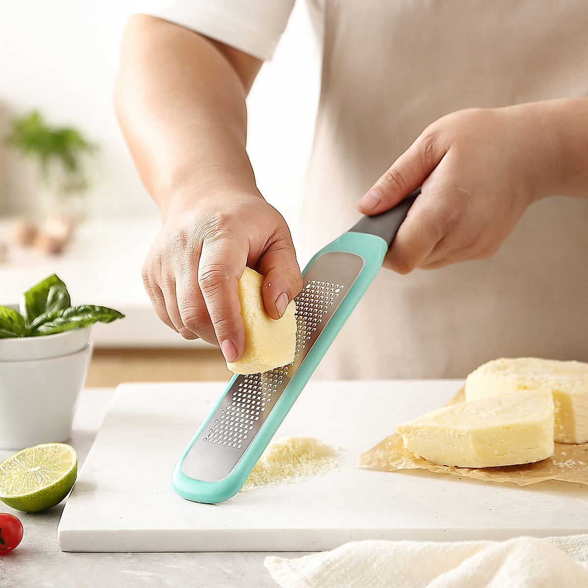 Marco Almond MA62 Cheese Graters Set of 2 + Marco Almond KYA47 Rainbow Titanium Serrated Stainless Steel Steak Knives Set of 8