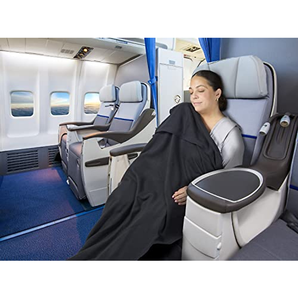 Brookstone Travel Blanket with Foot Pocket and Packing Case - Lightweight Portable Fleece Blanket for Vacations, Airplanes, Trains, Buses, and Cars, Size OneSize, Blue