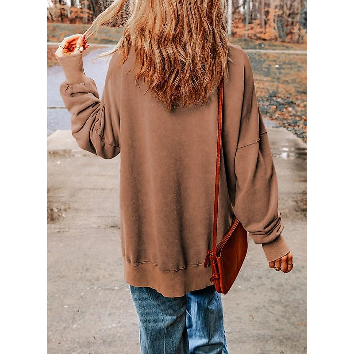 SHEWIN Womens Sweatshirt Casual Long Sleeve Crew Neck Loose Fleece Pullover Tops Lightweight Soft Fall Oversized Sweatshirts for Women,US 16-18(XL),Brown