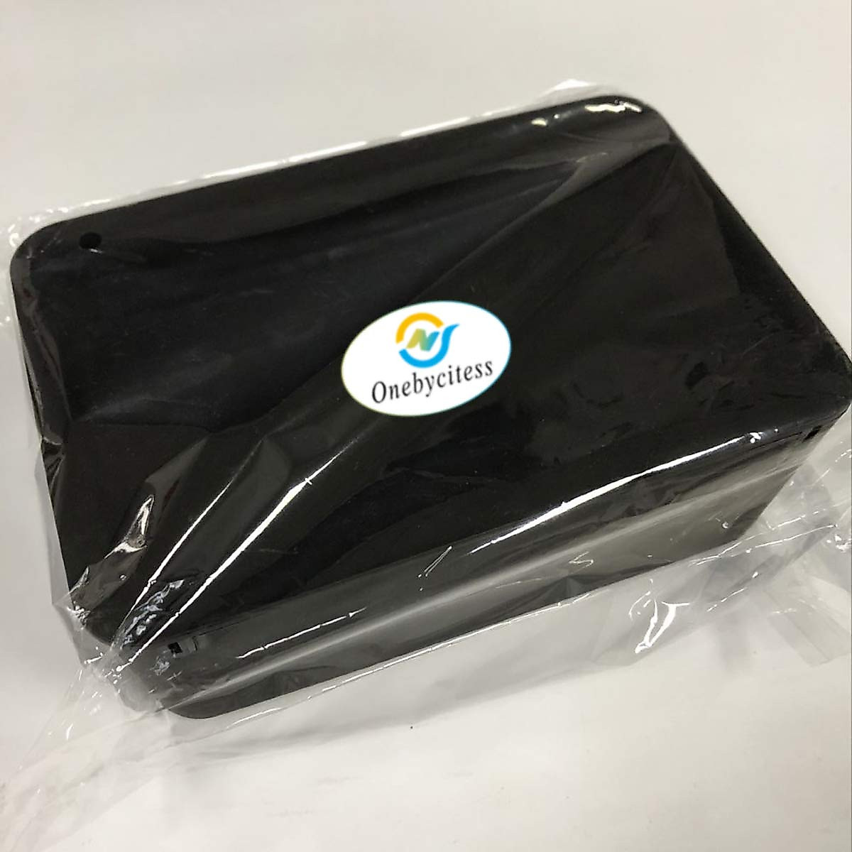 Onebycitess Baby Wipes Dispenser, Baby Wipes Case Holder Keeps Diaper Wipes Fresh Non-Slip Wipe Container Three-Layer Seal Design Prevent Moisture Loss (Black)