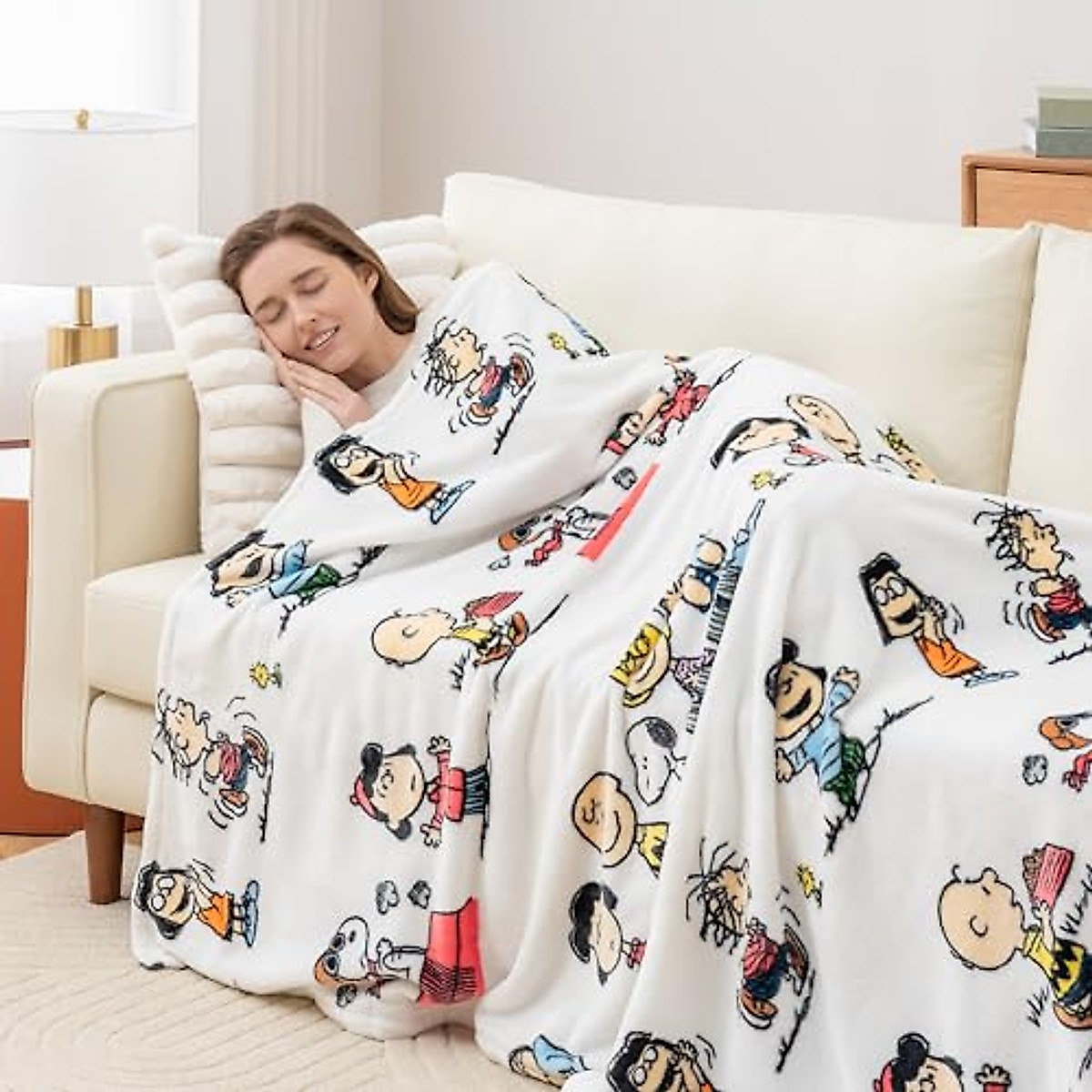 Berkshire VelvetLoft Peanuts Snoopy Cute Character Plush Throw Blanket, Peanuts Gang, Throw (55" x 70")