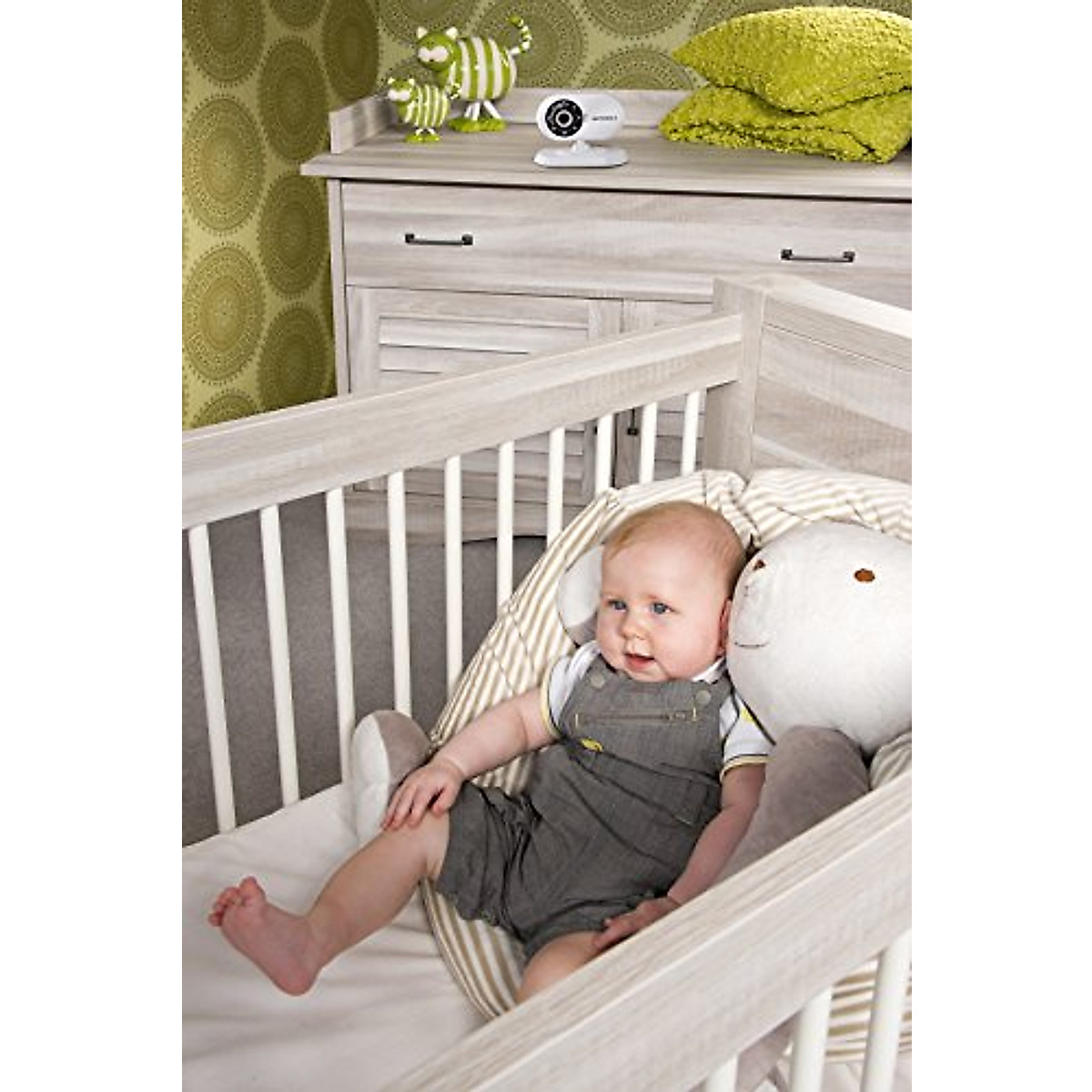 Motorola MBP18 Digital Wireless Video Baby Monitor with 1.8-Inch Color LCD Screen, 2.4 GHz FHSS, and Infrared Night Vision