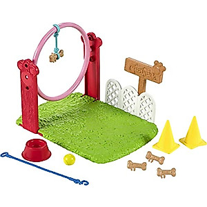 Barbie Chelsea Can Be Dog Trainer Playset with Blonde Chelsea Doll (6-in), Dog & Leash, Jumping Hoop, Obstacle Cones, Training Treats & More, Great Gift for Ages 3 Years Old & Up