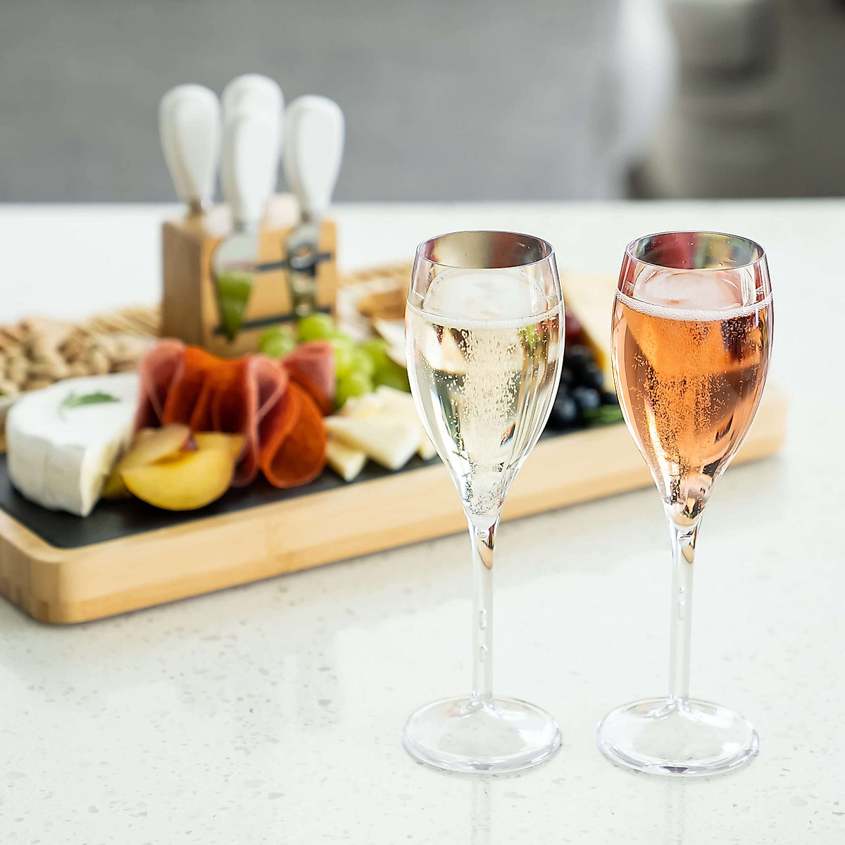 KLOVEO Plastic Champagne Flutes - Set of 6 - Made in Italy - Insanely Durable and Versatile Plastic Champagne Glasses - Reusable, Dishwasher Safe, Mimosa Glasses, White Wine - 5 oz, Clear