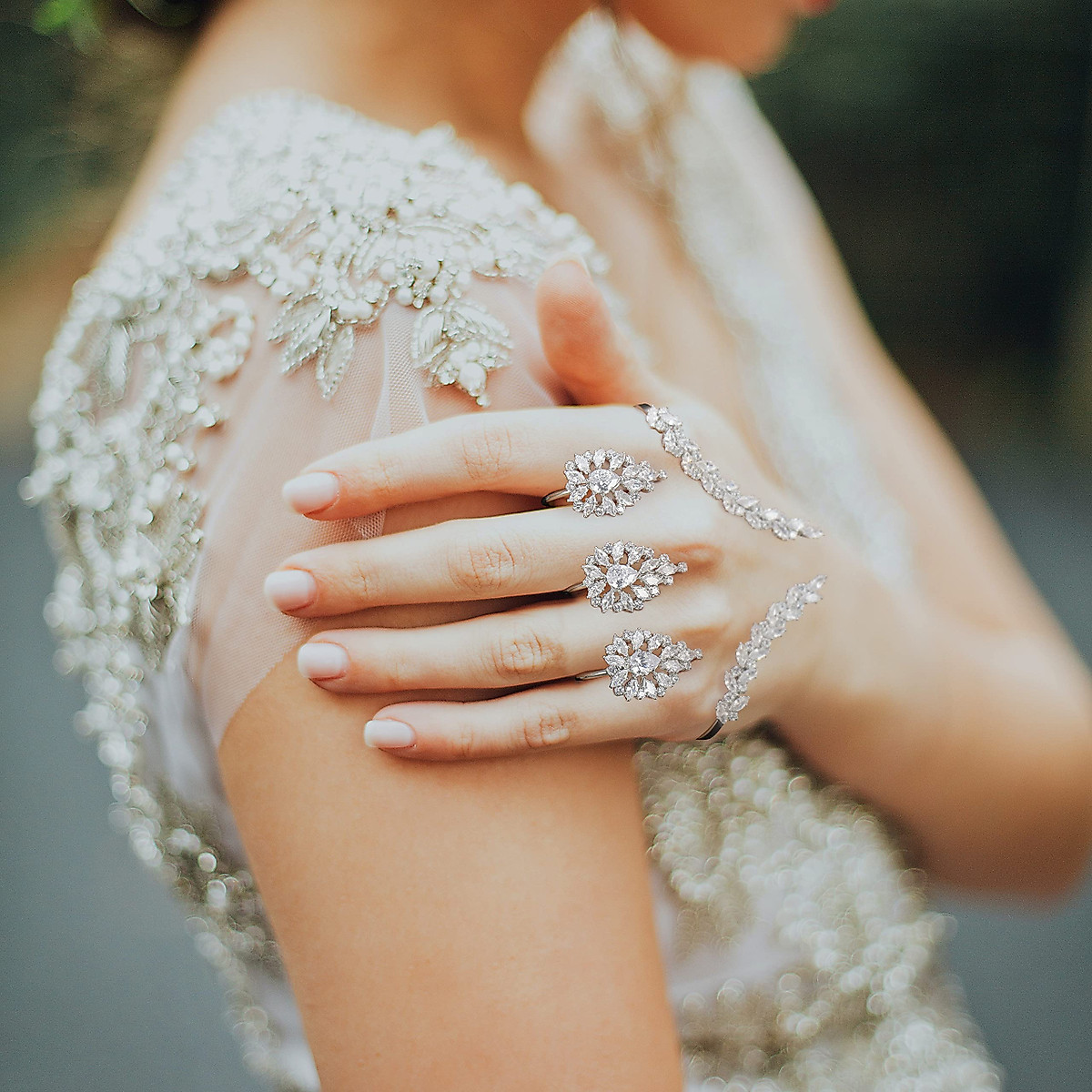 Aprilery Hand Palm Statement Ring for Women, Fashion Adjustable Multiple Finger Ring CZ Crystal Hand Cuff Bracelet Cocktail Costume Wedding Party Prom Accessory Jewelry Ring Gifts for Her