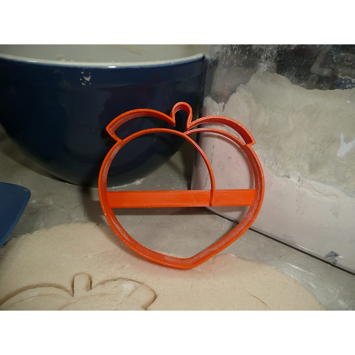 PEACH FRUIT JUICY FOOD DETAILED WITH STEM LEAVES COOKIE CUTTER MADE IN USA PR4855