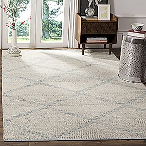SAFAVIEH Montauk Collection Accent Rug - 3' x 5', Light Blue, Handmade Cotton, Ideal for High Traffic Areas in Entryway, Living Room, Bedroom (MTK821B)