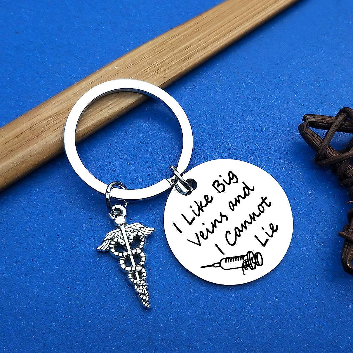 Dabihu Phlebotomist Keychain, I Like Big Veins and I Cannot Lie, Funny Nurse Gift for Phlebotomist, Graduation, Christmas, Birthday, Keyring