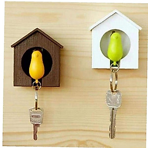 AMOYER 1pc Whistle Bird House Keychain Rack Creative Wall Mount Hook Key Hanger Holder Cute Sparrow Key Holder Keyring Gift(Random Color)