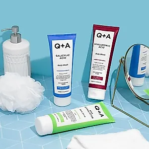 Q+A AHA Exfoliator Body Scrub, blend of AHA’s Lactic Acid and Glycolic Acid combined with exfoliants, improves skin texture and promotes soft and supple skin, 250ml