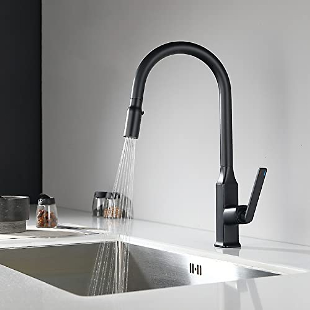 Kitchen Faucet with Pull Down Sprayer Brass Hot and Cold Water Swivel Kitchen Tap Sink Tap Black