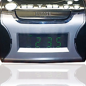 Digital Alarm Clock Radio with CD Player and USB Charge Port