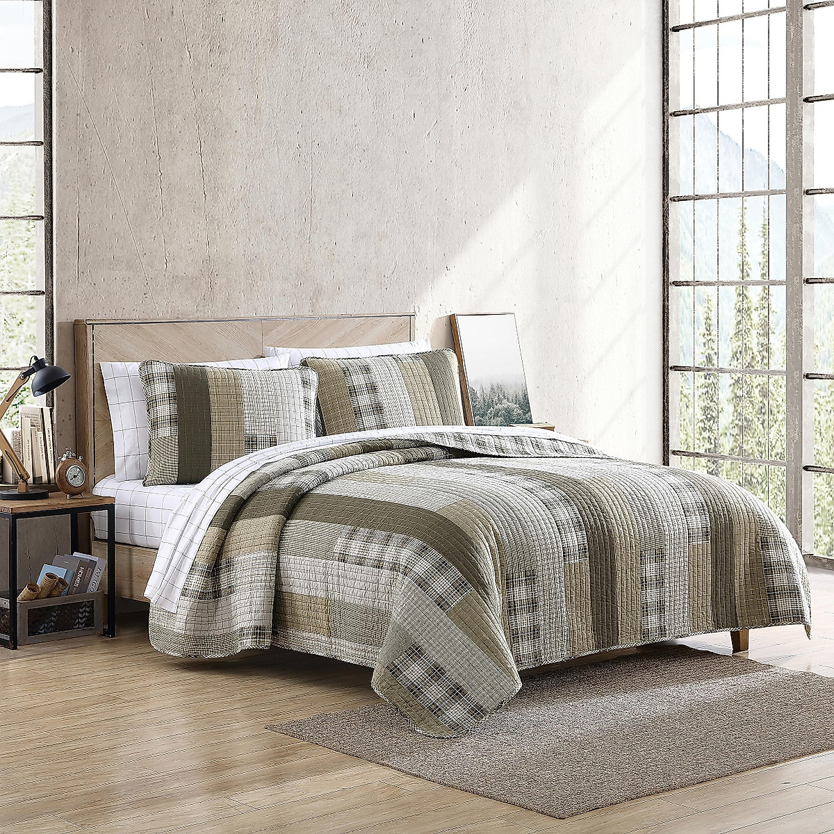 Eddie Bauer - Twin Quilt Set, Cotton Reversible Bedding with Matching Sham, Home Decor for All Seasons (Fairview Sand, Twin)