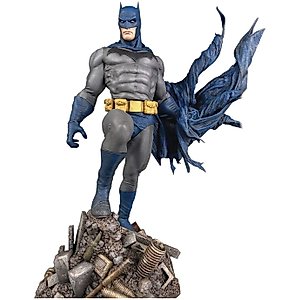 DIAMOND SELECT TOYS DC Gallery: Batman Defiant PVC Figure, Mulitcolor, 10 inches