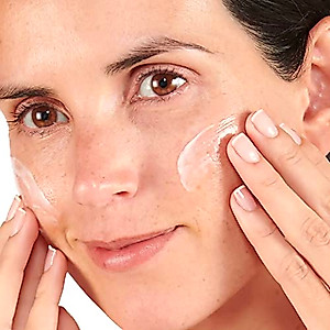 No7 Hydraluminous Water Surge Face Gel - Oil Free Moisturizer with Vitamin C + Vitamin E - Gel Face Moisturizer for Oily Skin with Pollution Shield Technology (50ml)