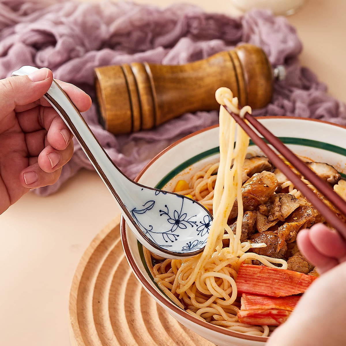 Hoilse Asian Soup Spoon Set of 4,Ceramic Chinese/Japanese Ramen Spoons, Long Handle Perfect Depth for Dumpling, Pho, Noodles, Miso, Wonton, Dishwasher Safe(Retro)