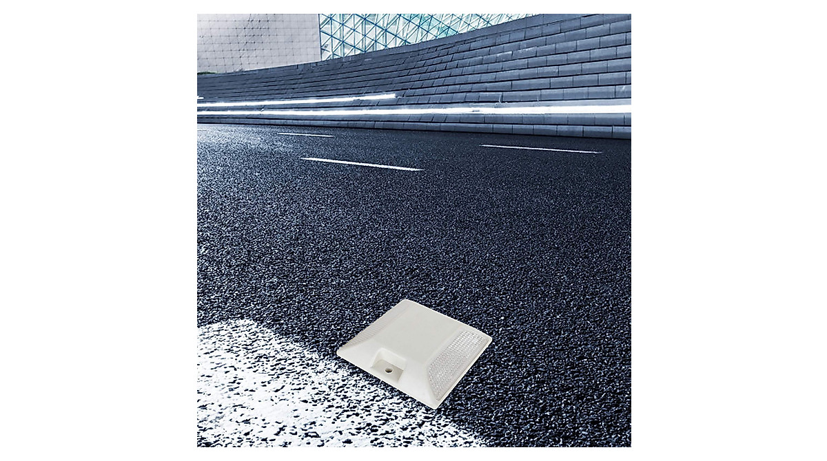 20-Pack Reflective Road Markers for Safe Pathways